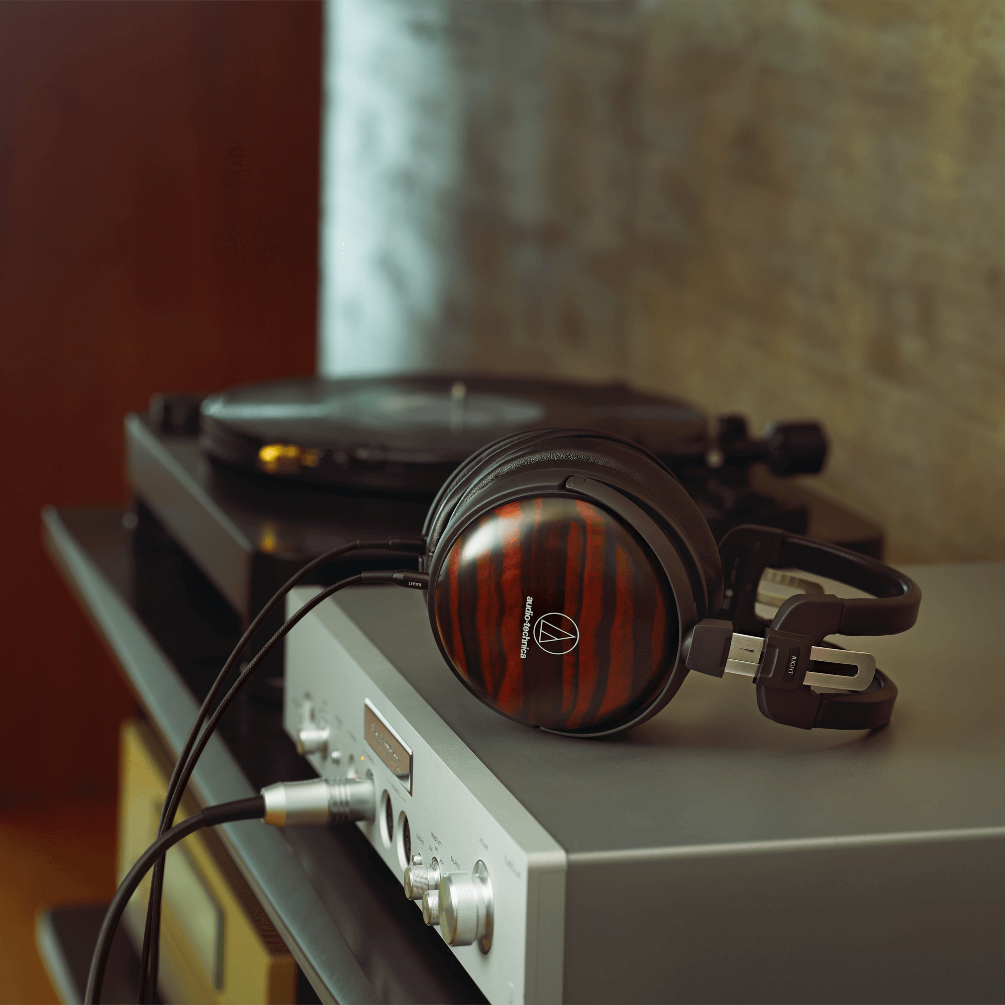 Audio Technica ATH AWKT - SLaudio - TAI NGHE VIỆT Headphone Store