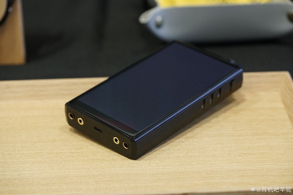 Hiby R8 - SLaudio - TAI NGHE VIỆT Headphone Store